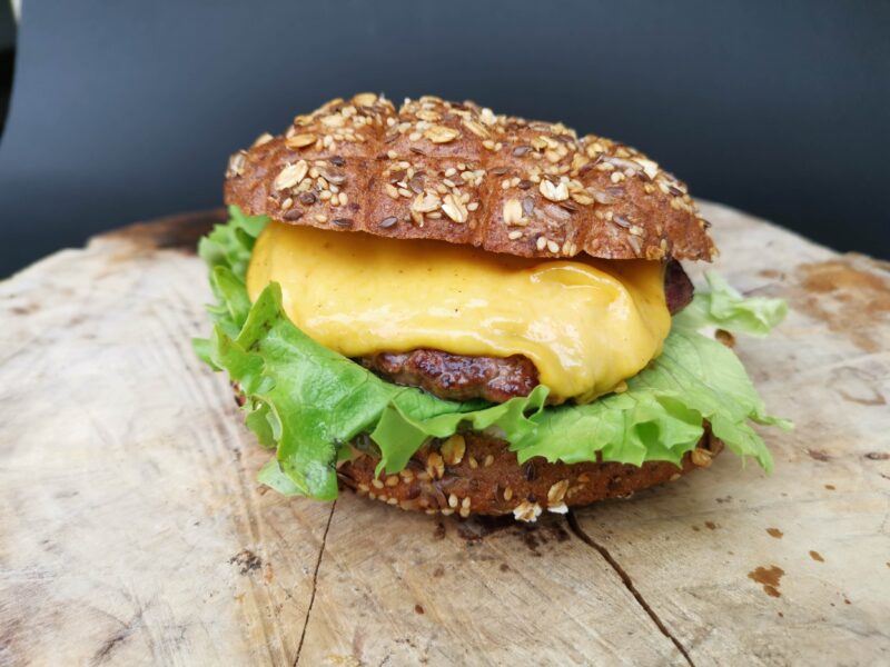 Cube Burger – Nova dimenzija hitre hrane: burgerji, zdravi obroki ...